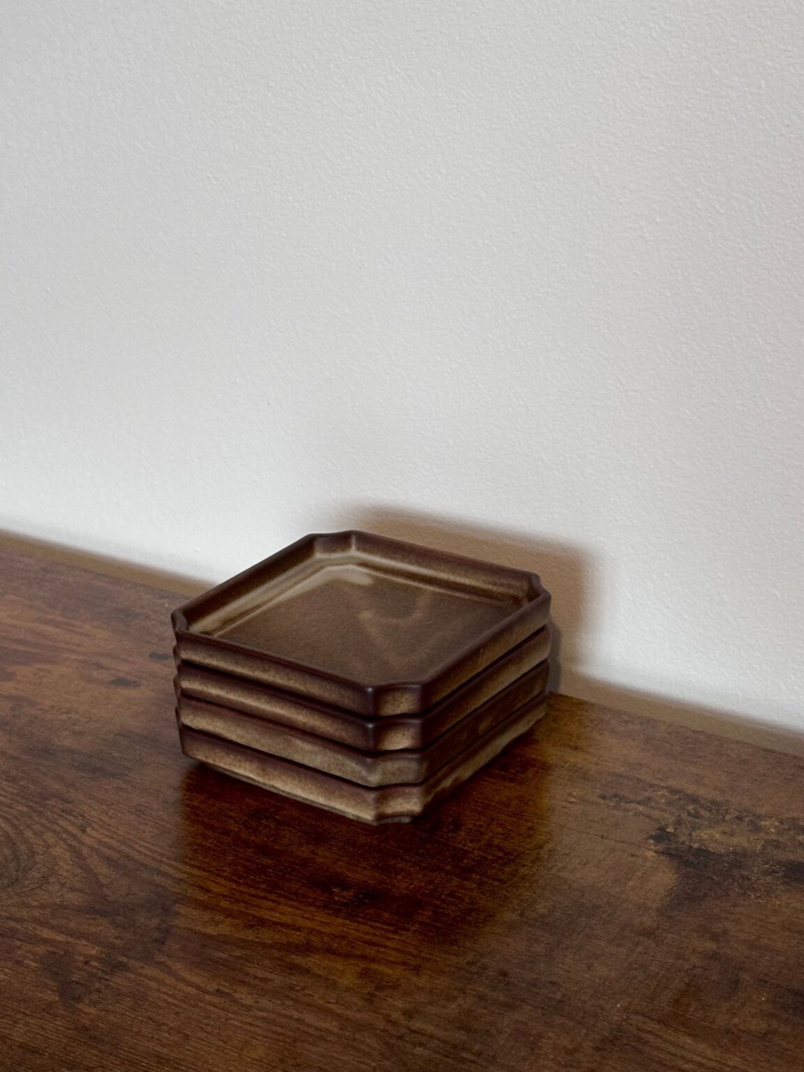 Japanese Plates UK - Plates by Japanese Designers - Plates Made in Japan